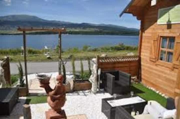 Nid D'amour Balneo Et Aromathérapie Au Bord Du Lac - Matemale
