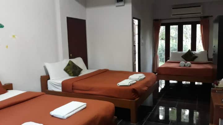 Luckypai 
Family - Mae Hong Son