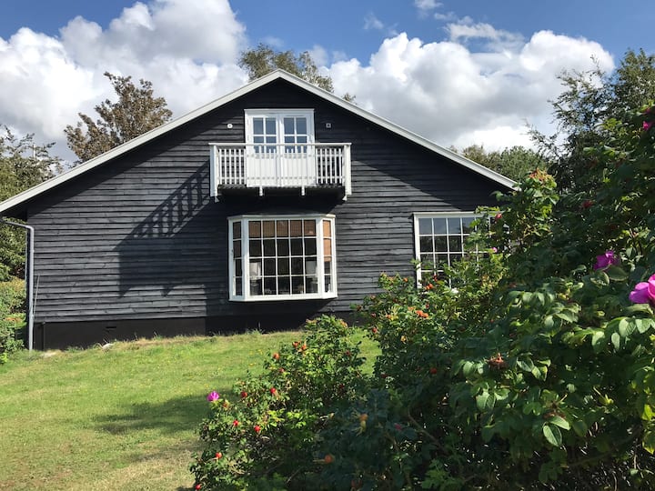 Familiehus På Bedste Beliggenhed I Tisvildeleje- - Denmark