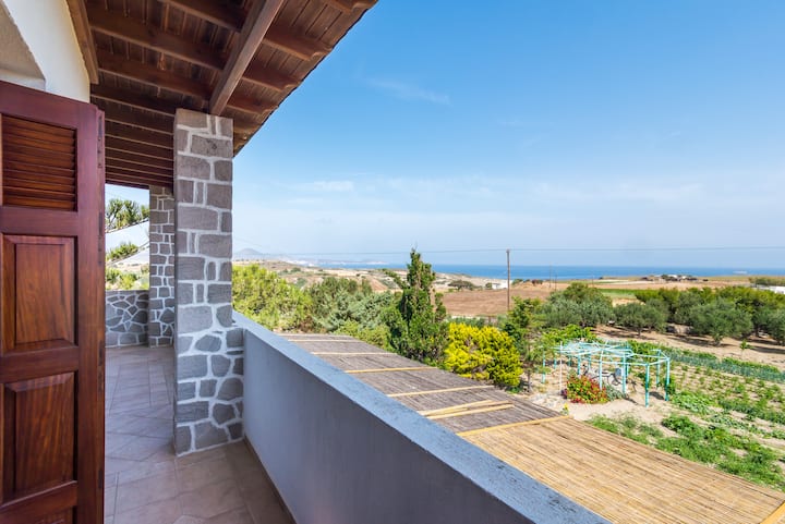 Pappou's  Home - Milos