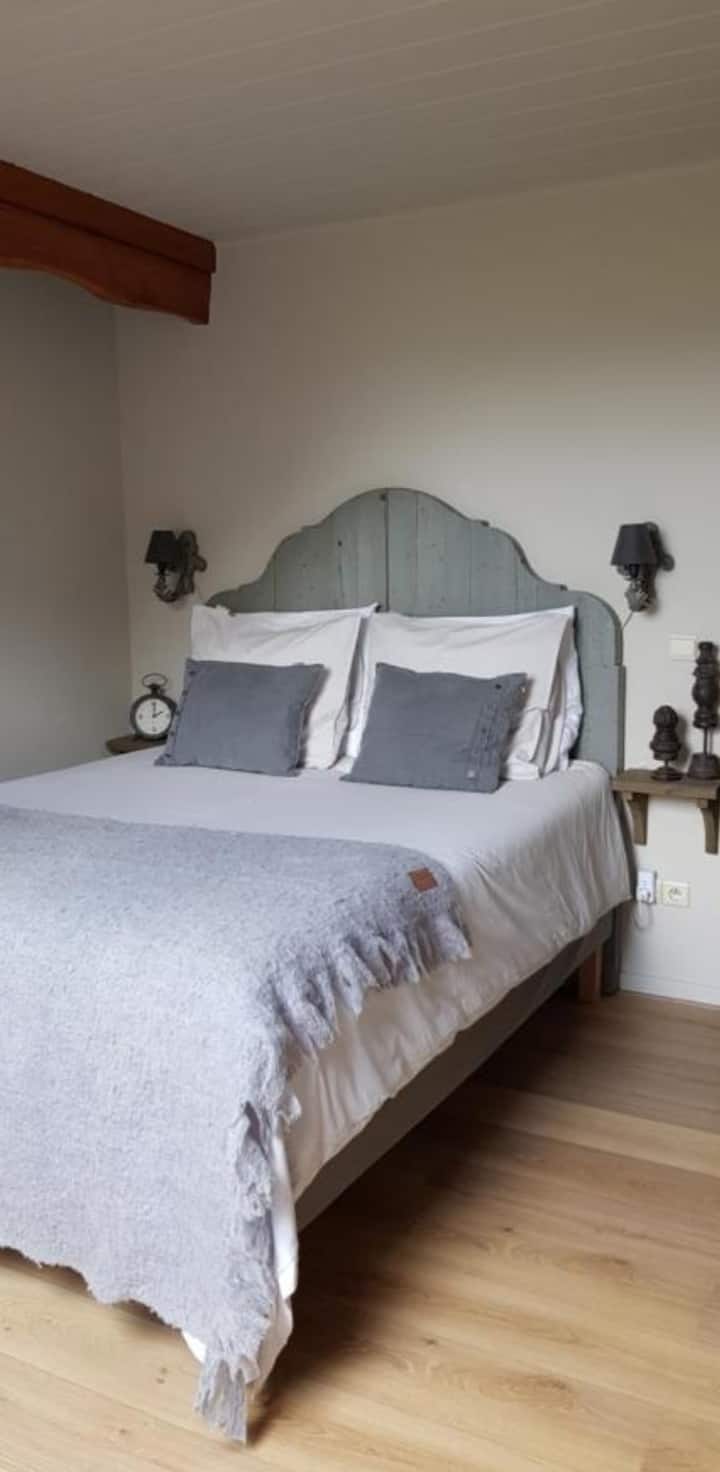 Landelijke Gelegen B&b Bergenhof (Weidekamer) - Hoogstraten