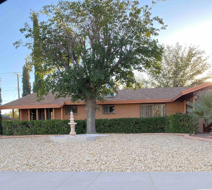 Eastwood Area Home 1 Block From Album Park - El Paso, TX