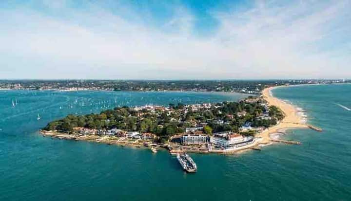 Flat 6 Sandbanks, Beach Life Awaits - Poole