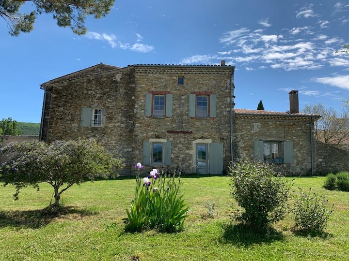 Chez Une Artiste Peintre - Dieulefit