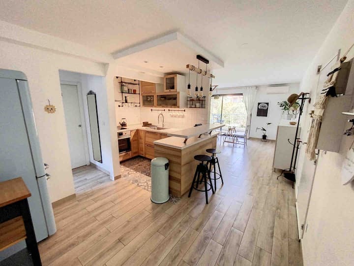 Sunny Apartment Beach Area - Castel Plage - Nice