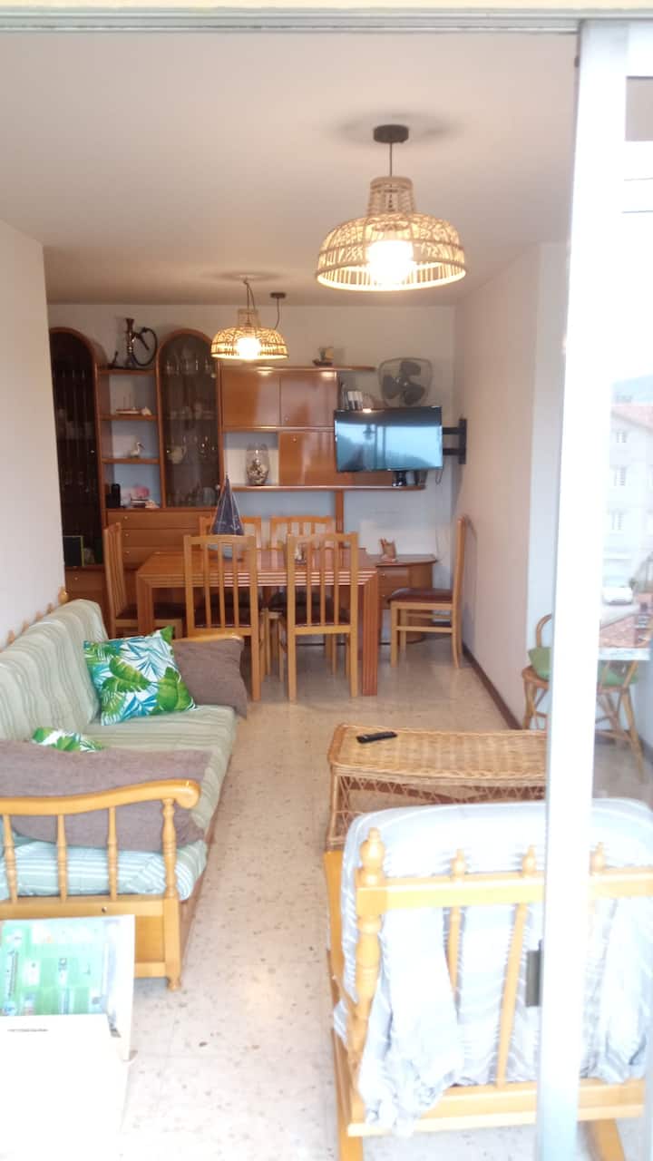 Piso Amplio Tres Dormitorios, Sin Ascensor - Pontevedra