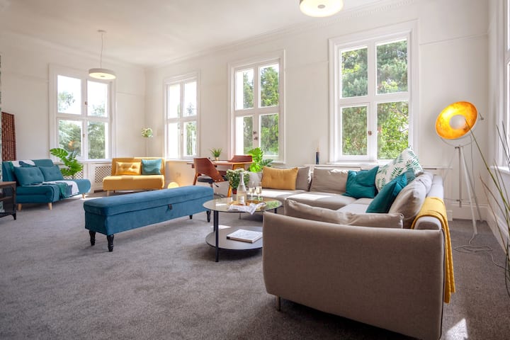 Beautiful Treetop Apartment With Cotswolds Views - Malvern