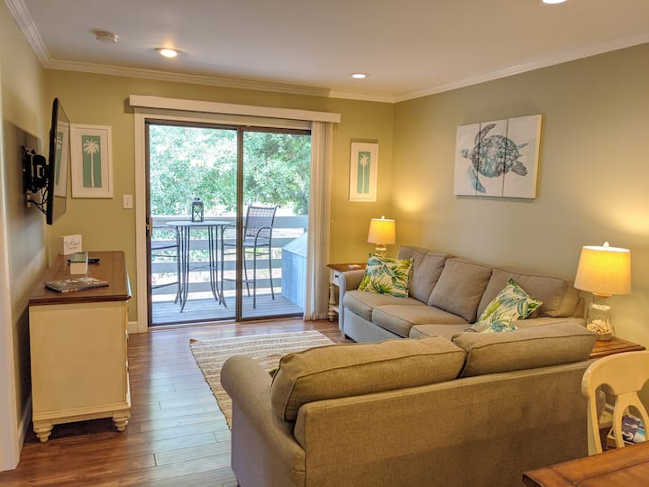 Cozy Villa 6 Minute Walk From The Beach & Golf - Hilton Head Island, SC