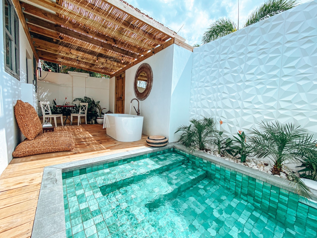 Private Pool & exterior tub at Bohemian Suites - Apartments for Rent in ...