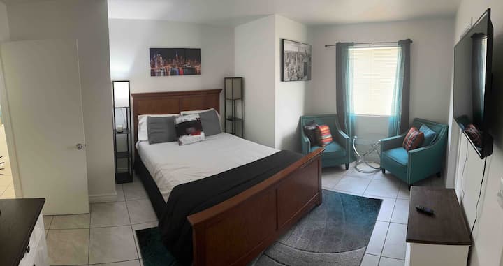 1st Floor Easy Access! - Mins To Strip & Airport - 패러다이스