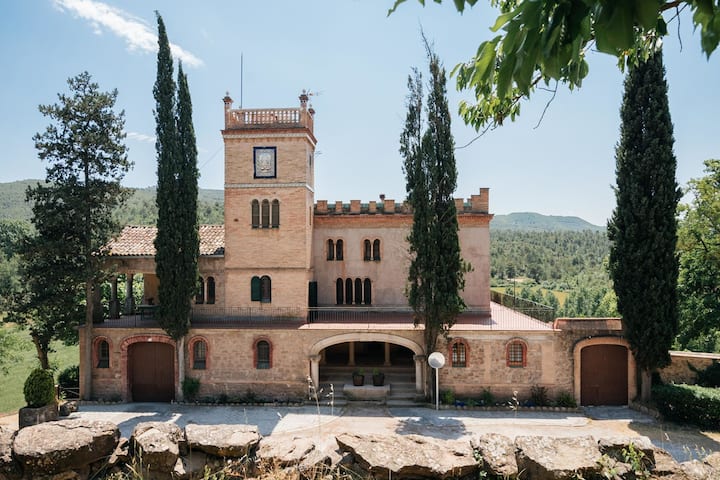 Maison Moderne Près De La Forêt - Cardona, Spain