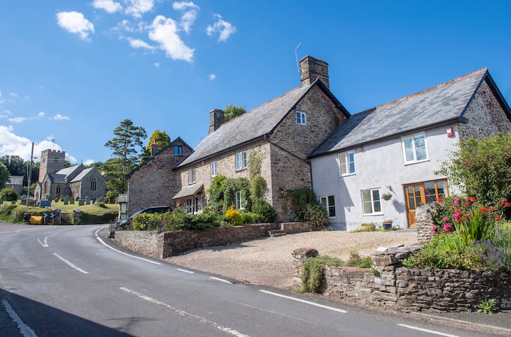 Spacious B&b Accommodation, Exmoor National Park - Dulverton