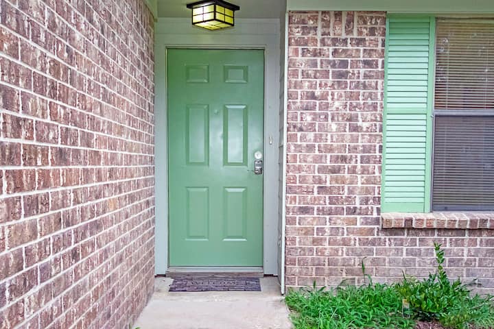 The Green Door @ 110 - Lufkin, TX
