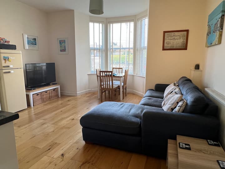 Modern Holiday Apartment -Llandudno - North Wales