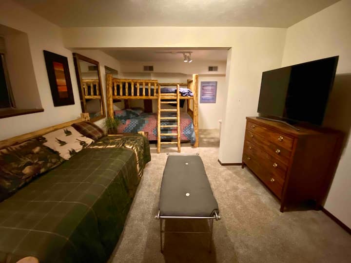 Private Room In Mountain Cabin W/ Hot Tub - Snowbird, UT