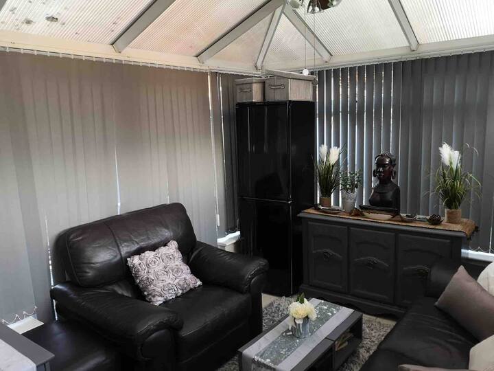 Small But Perfectly Formed Double Bedroom En-suite - Stafford