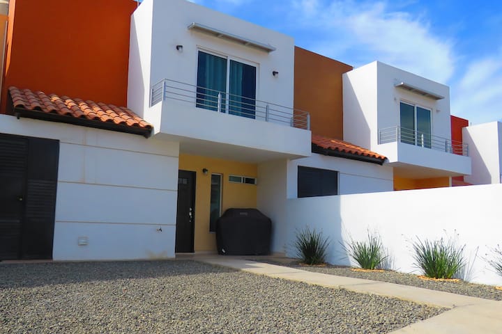 Confort Y Garantizamos Estadia. - Ensenada