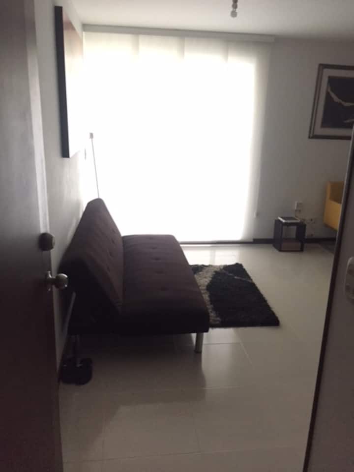 Se Alquila Apto Por Semanas Y Meses Amoblado - Cali