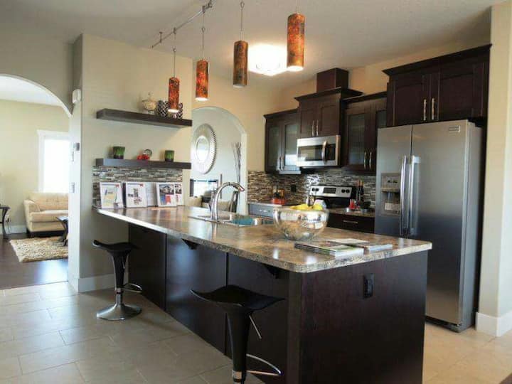 Quiet Room In A Clean Home #1 - Fort McMurray