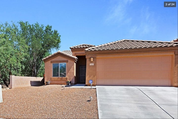 Best Location, 3 Bedrooms, Snow Birds Welcome! - Marana, AZ