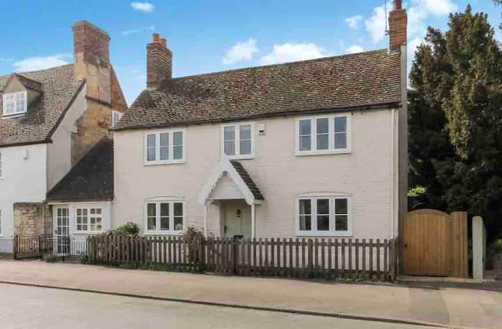 Cosy Cotswolds Cottage Close To Cheltenham Races - Tewkesbury
