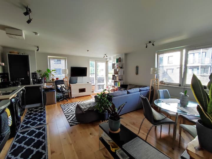 Central Flat With Balcony. Parking Included. - Édimbourg