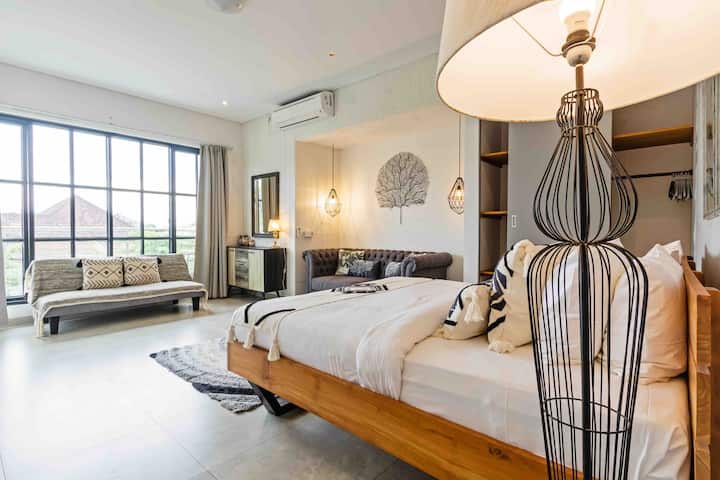 Huge & Good Location 6 Br Villa In Seminyak - Bali