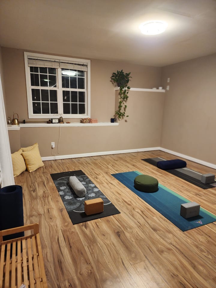Basement Apartment W/ Private Entrance - Newnan, GA
