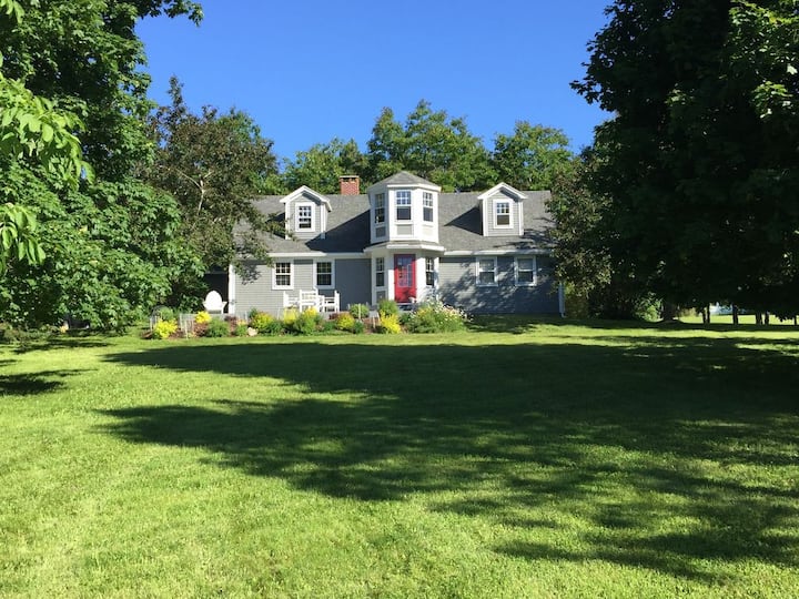 Ocean Front With 2 Acres Overlooking Mahone Bay - Lunenburg