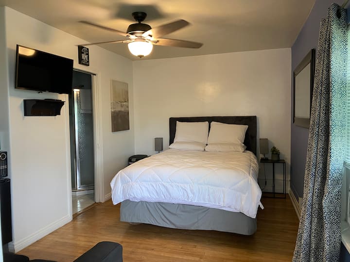 Near Sofi & Lax Cozy Private Inglewood Suite - 로스앤젤레스