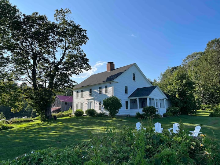 Enjoy Saddle Hill Farm. Beautiful Rustic Charm - New Hampshire (State)