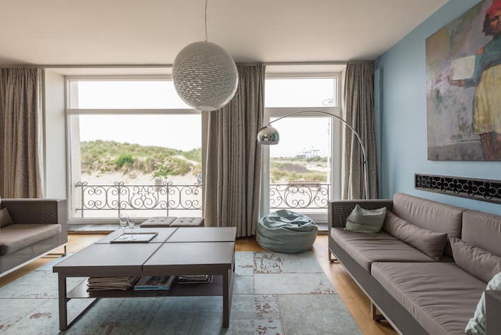 Luxe Duplex In Uniek Gebouw Op Dijk Met Zeezicht - Bruges
