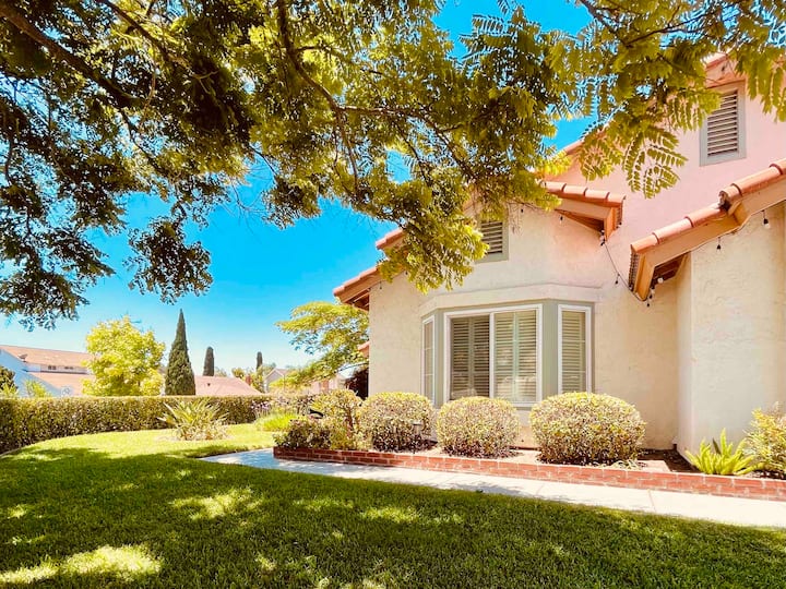 Charming 3-bedroom Home With Huge Backyard - Chula Vista, CA