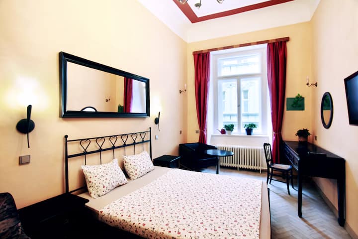 Big 3 Rooms Flat Longterm F Students Prague Center - Praga