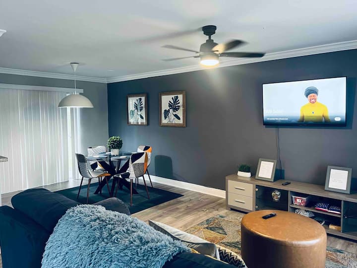 Stylish 2 Bedrooms Home. - Miami Gardens, FL
