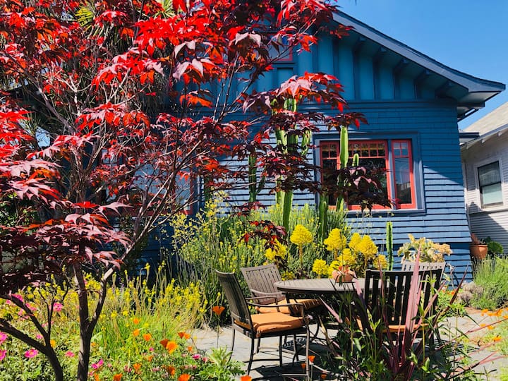 Quiet Garden Gem - Oakland, CA