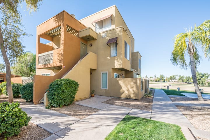 On Golf Course, Perfect View & Location - Scottsdale, AZ
