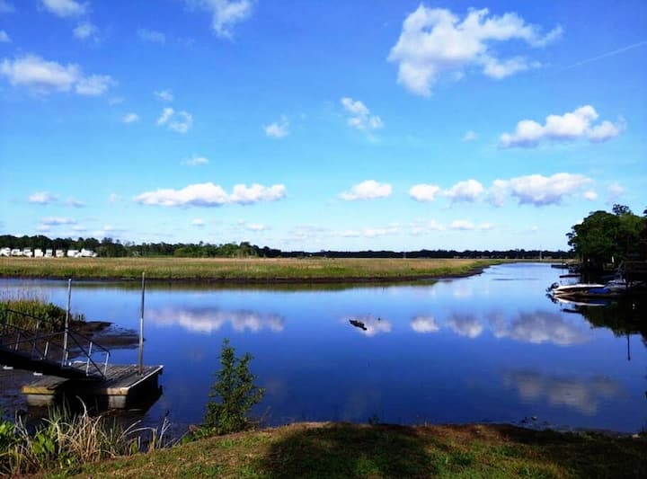 Old Point Retreat: Charming 2-bedroom Condo W/pool - Hanahan, SC