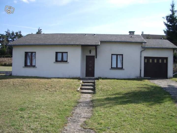 Belle Maison De Campagne Lozere - Lac du Moulinet