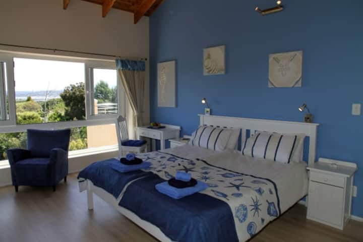 Lagoonview Honeymoon Suite - Knysna