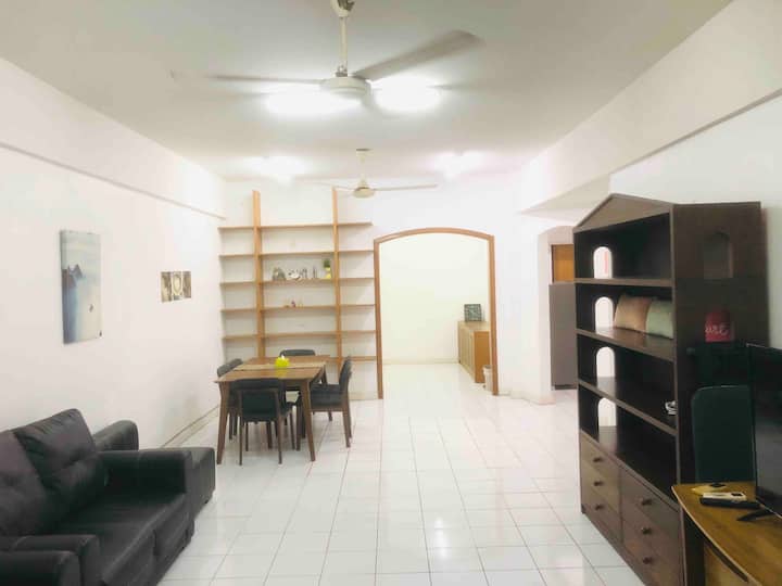 Bayview Holiday Home @ Likas Square Apartment - Kota Kinabalu
