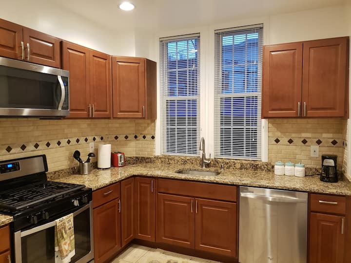 Close To Nyc Time Sq. 20 Min - Bright 2br. - New Jersey