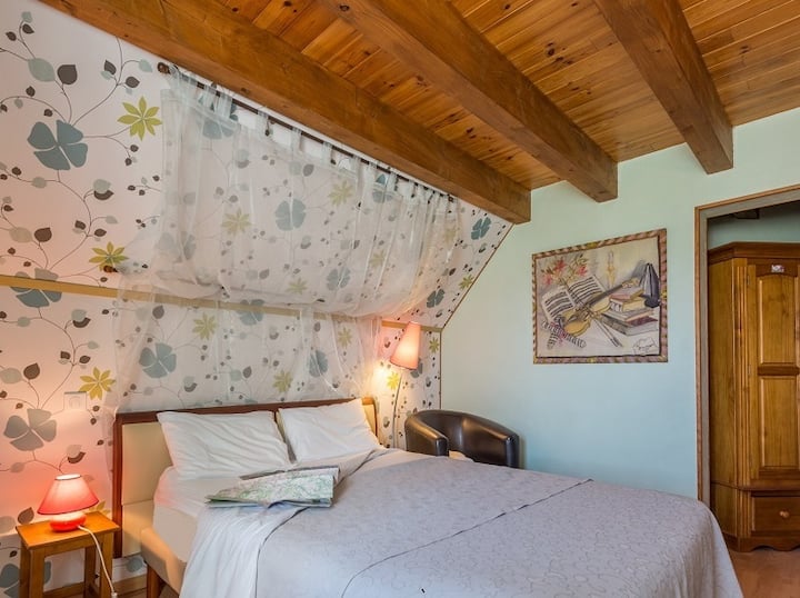 Chambre 3 Clés à 1 Km De Salers Dans Le Cantal - Salers