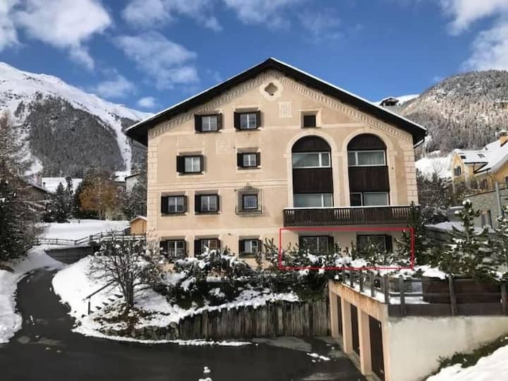 Moderne Wohnung In Historischem Engadiner-haus - Samedan