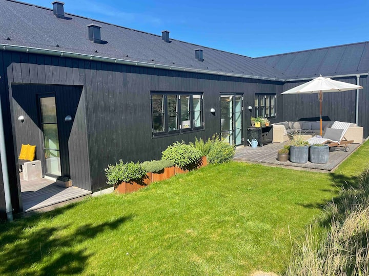 Charmerende Arkitekttegnet Hus - Klitmøller