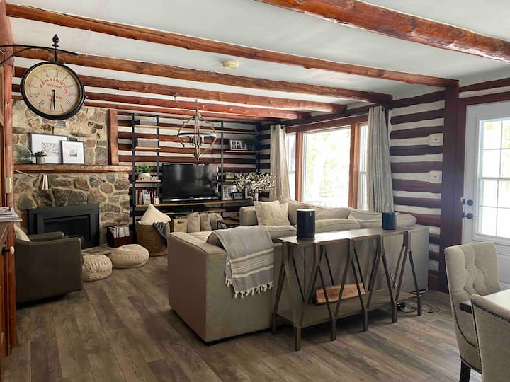 Beautiful Log House - Kincardine