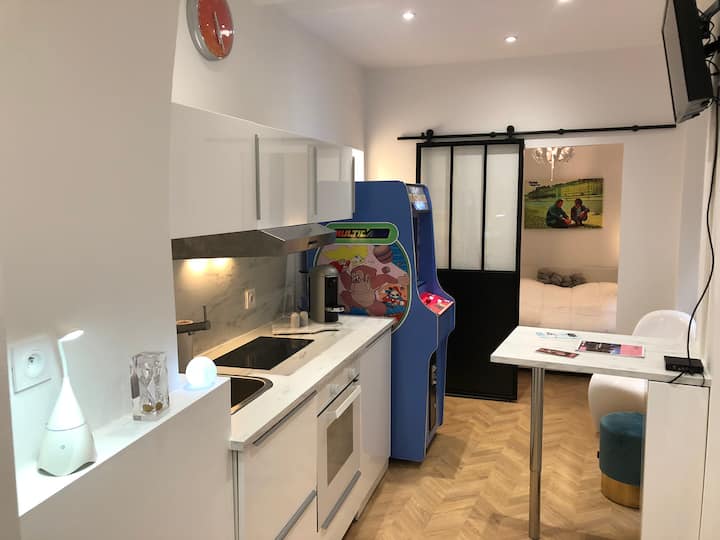 Aux Lyonnais, T2 Sur Cour, Coeur Vieux Lyon - Lion