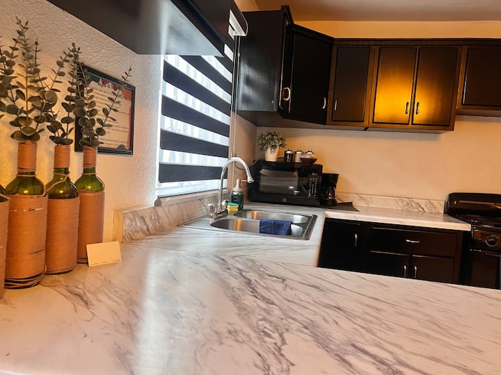 Facturamos Casa Amplia, Privada, Cerca De Garita - Mexicali