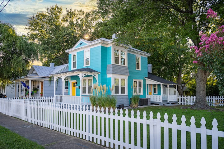 Vibrant Escape In Phoebus! - Virginia
