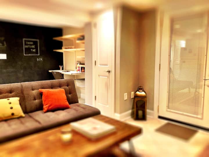 Bohochic Dc: Private Entry, Free Parking & Metro - Washington, D.C.